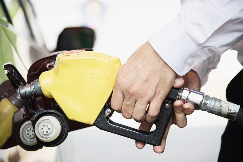 Let’s Understand Why It Is Necessary To Change The Car Engine Oil ...